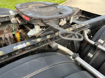 1987 Peterbilt 349 Daycab - Higgs Welding