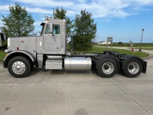 1987 Peterbilt 349 Daycab - Higgs Welding