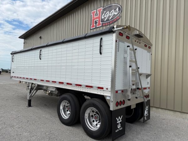 2016 Freightliner M2 & NEW Wilson Hopper - Higgs Welding